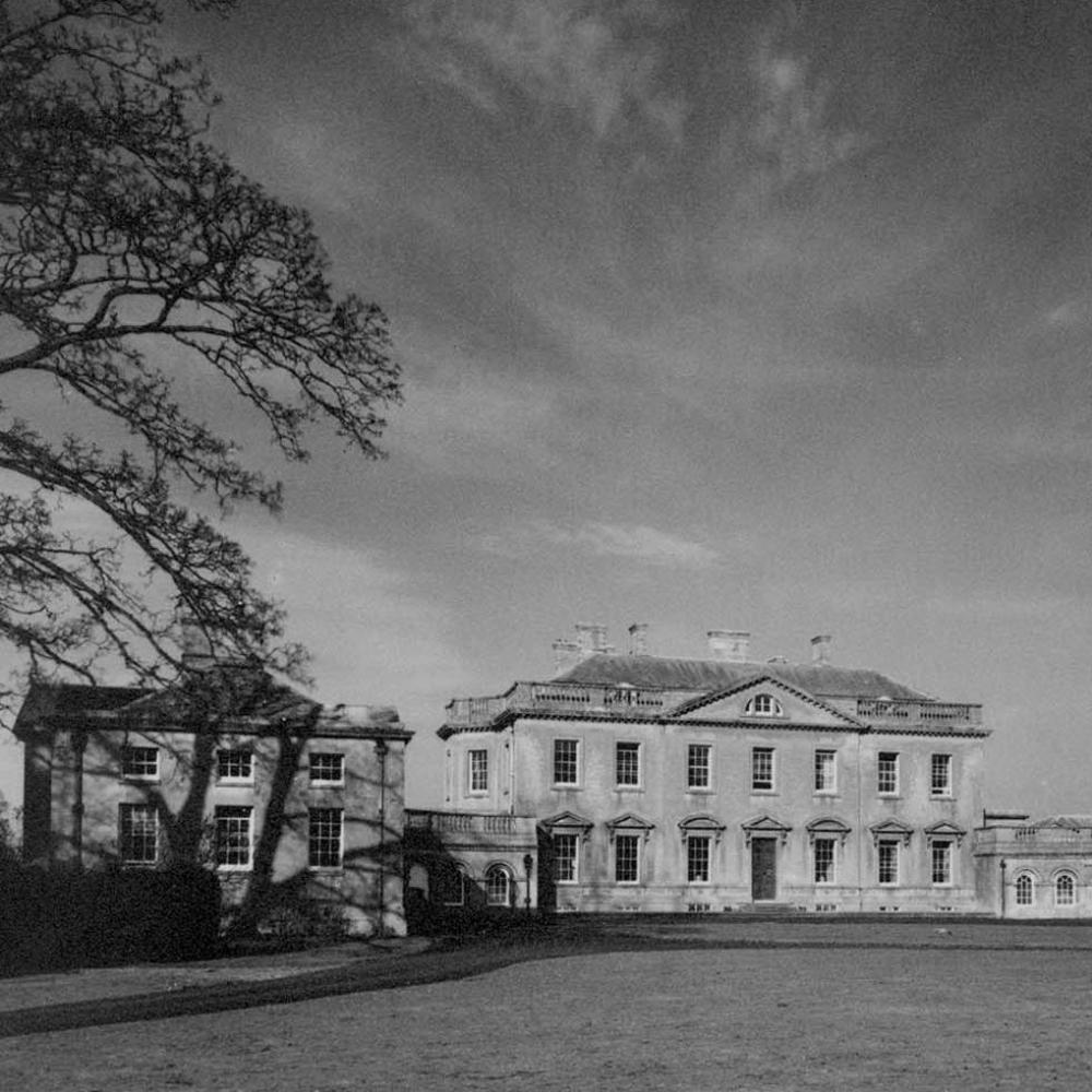 newtonpark-main-house-1950-1000x1000.jpg